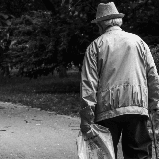 Understanding 3 Stages & Characteristics of Old Age